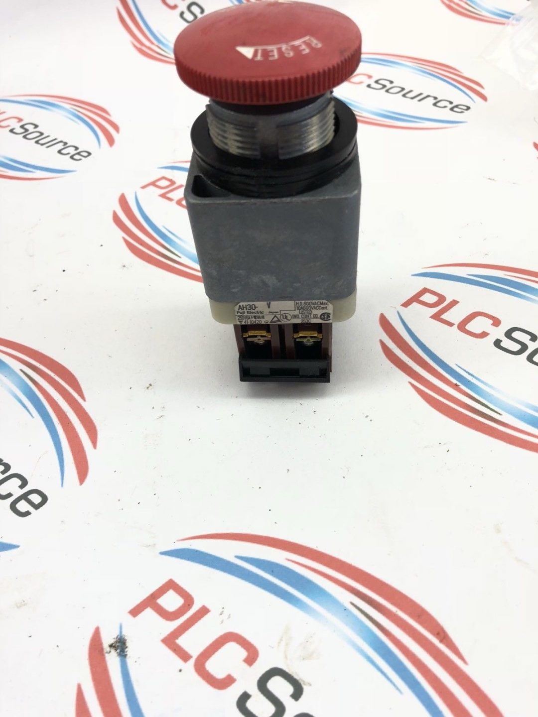 FUJI AH30 RED PUSH BUTTON SWITCH 250VAC 6A 41-10420