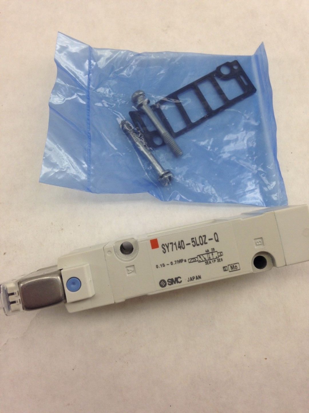 SMC SY7140-5L0Z-Q SOLENOID VALVE (A763)