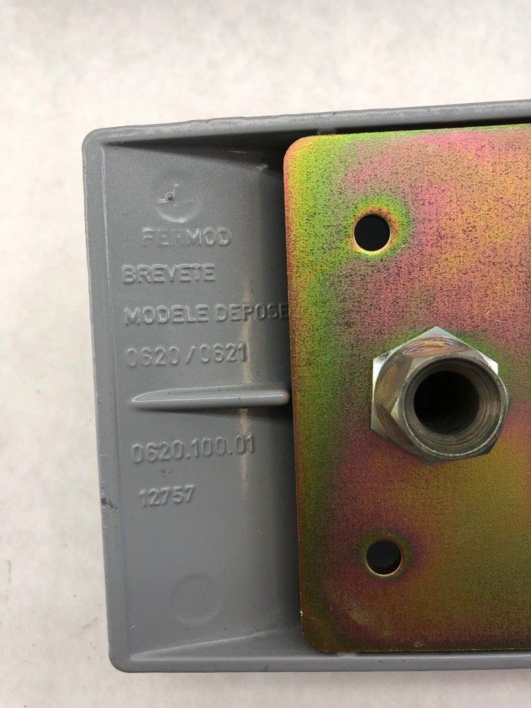 FERMOD BREVETE 0620/0621 620 COLD ROOM OVERLAPPING DOOR LATCH, (B430)