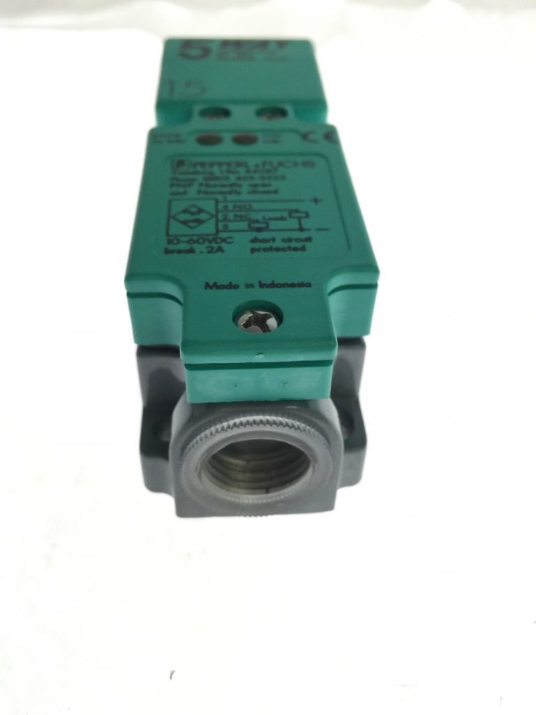 PEPPERL FUCHS NJ15 U4 A2 INDUCTIVE PROXIMITY SWITCH 10-60VDC 2A H33