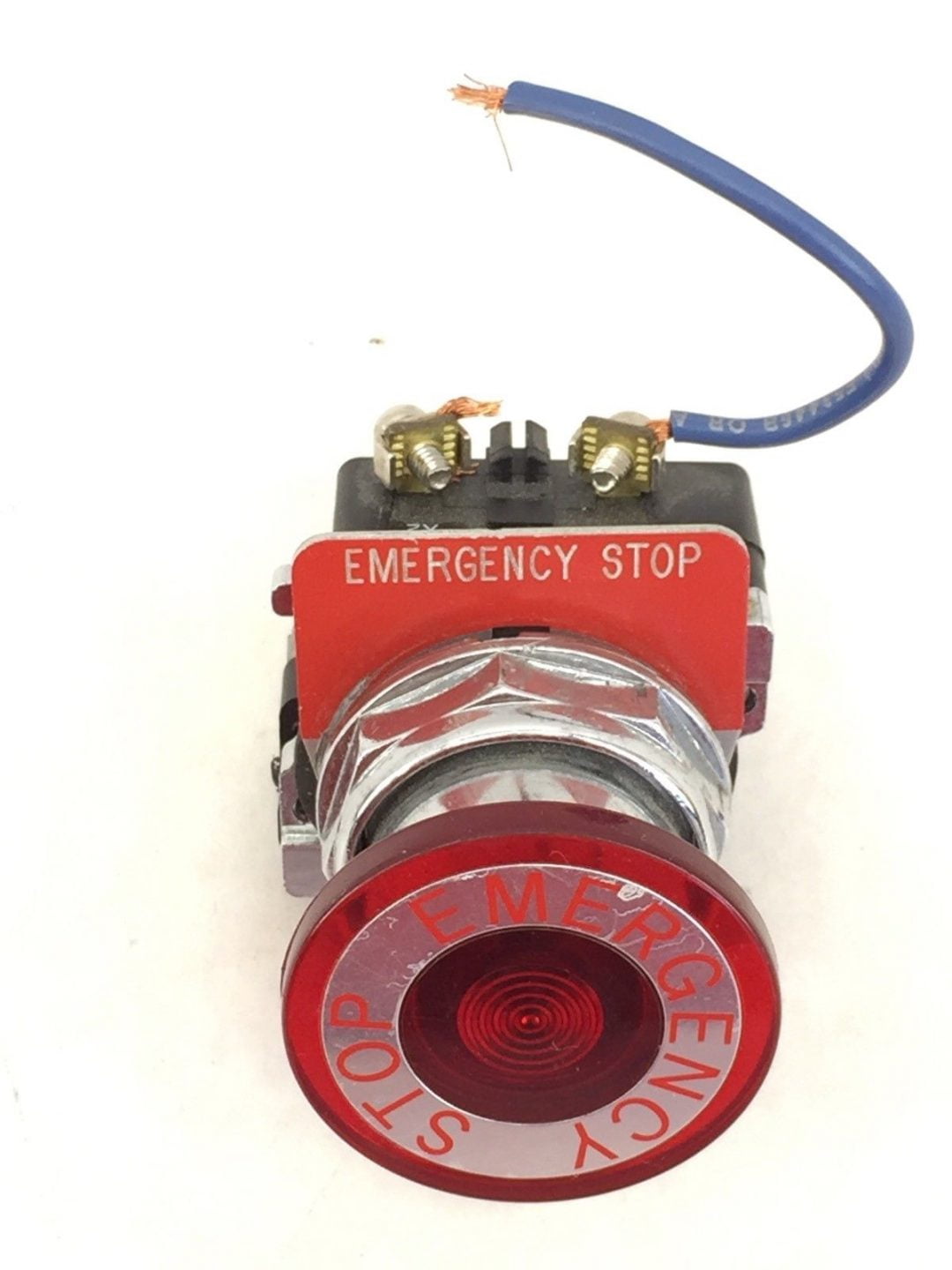 CUTLER HAMMER 10250T/91000T PUSH-PULL EMERGENCY STOP SWITCH (A560)