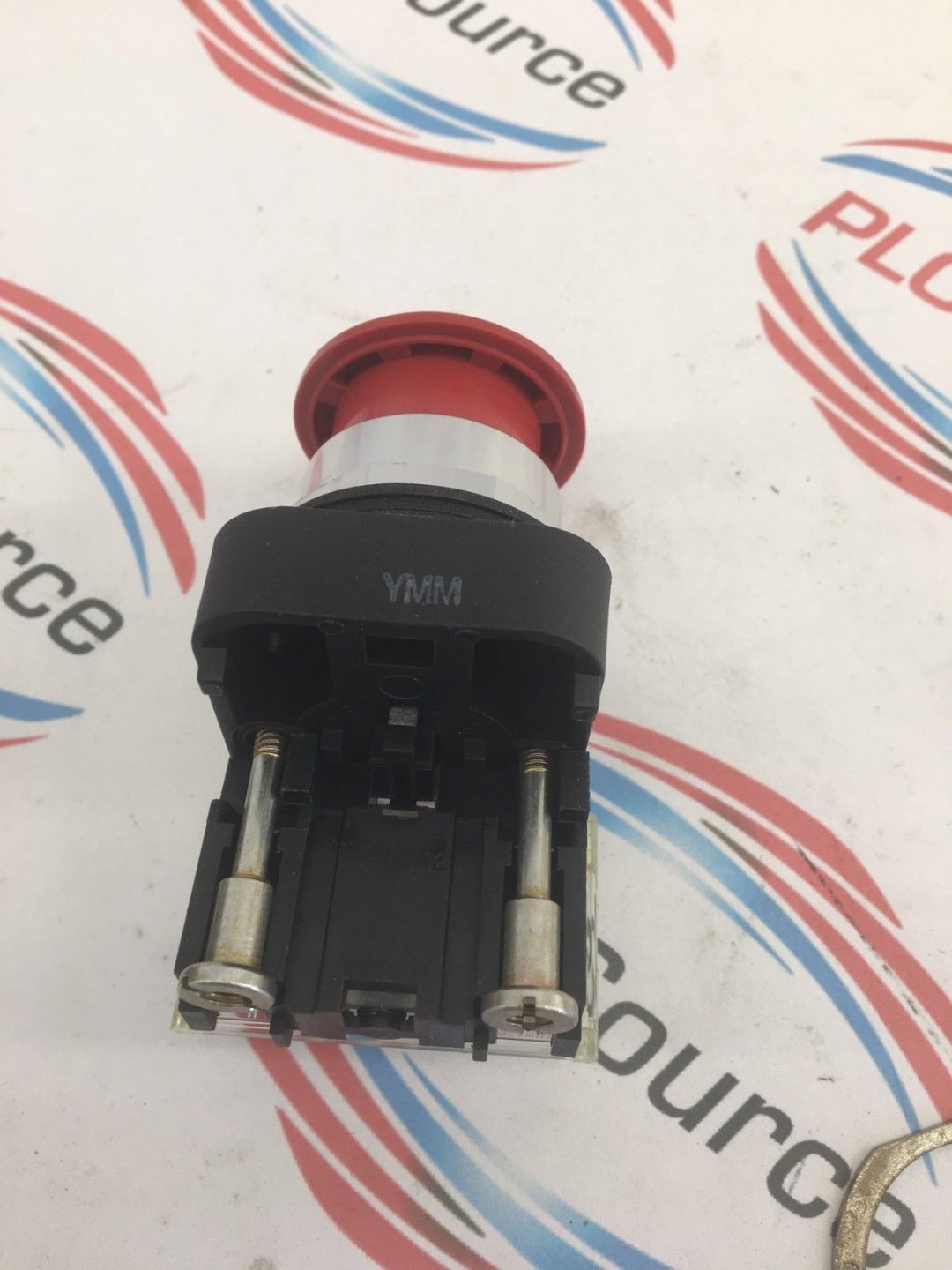 ALLEN BRADLEY 800T-FX6D4 NEMA 4,13 PUSH BUTTON 2 POSITION PUSH-PULL RED CAP