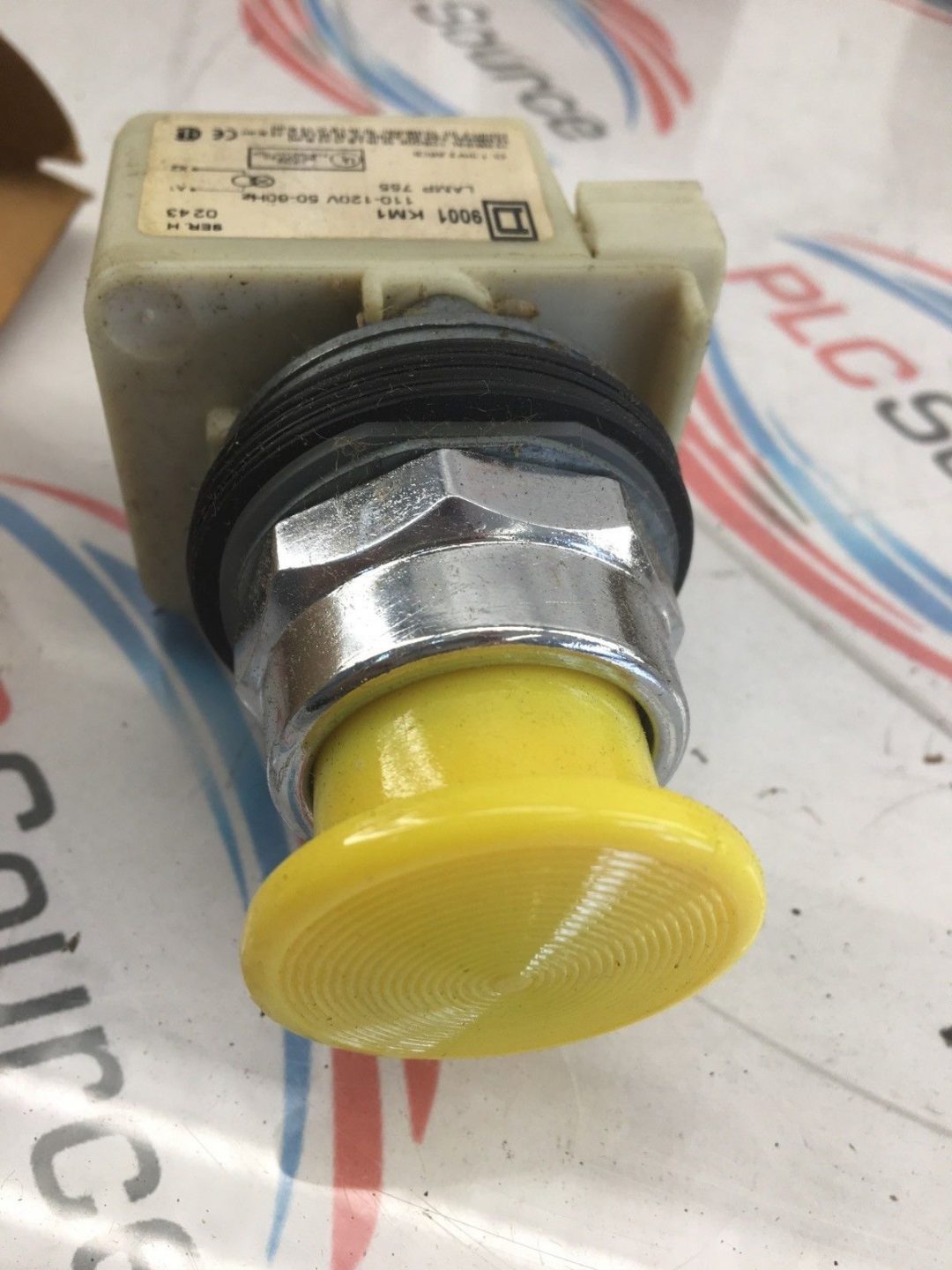 SQUARE D 9001 KM1 0243 SER H LAMP 755 110-120V 50/60HZ YELLOW PUSH ...