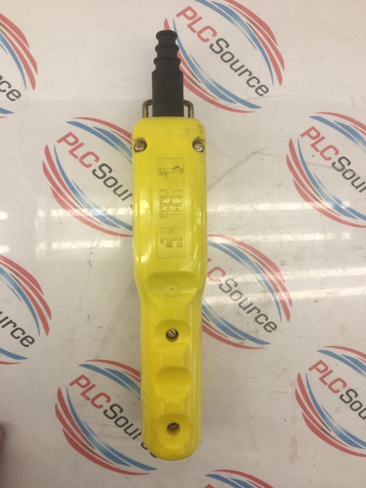 TELEMECANIQUE XAC-A201 UP/DOWN PUSH BUTTON SWITCH HOIST PENDENT TELEMECANIQUE XAC-A201 UP/DOWN PUSH BUTTON SWITCH HOIST PENDENT
