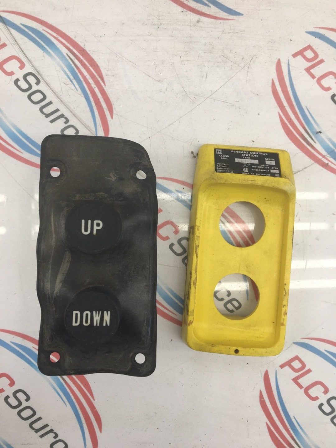 SQUARE D BW72Y PENDENT CONTROL STATION SER. A