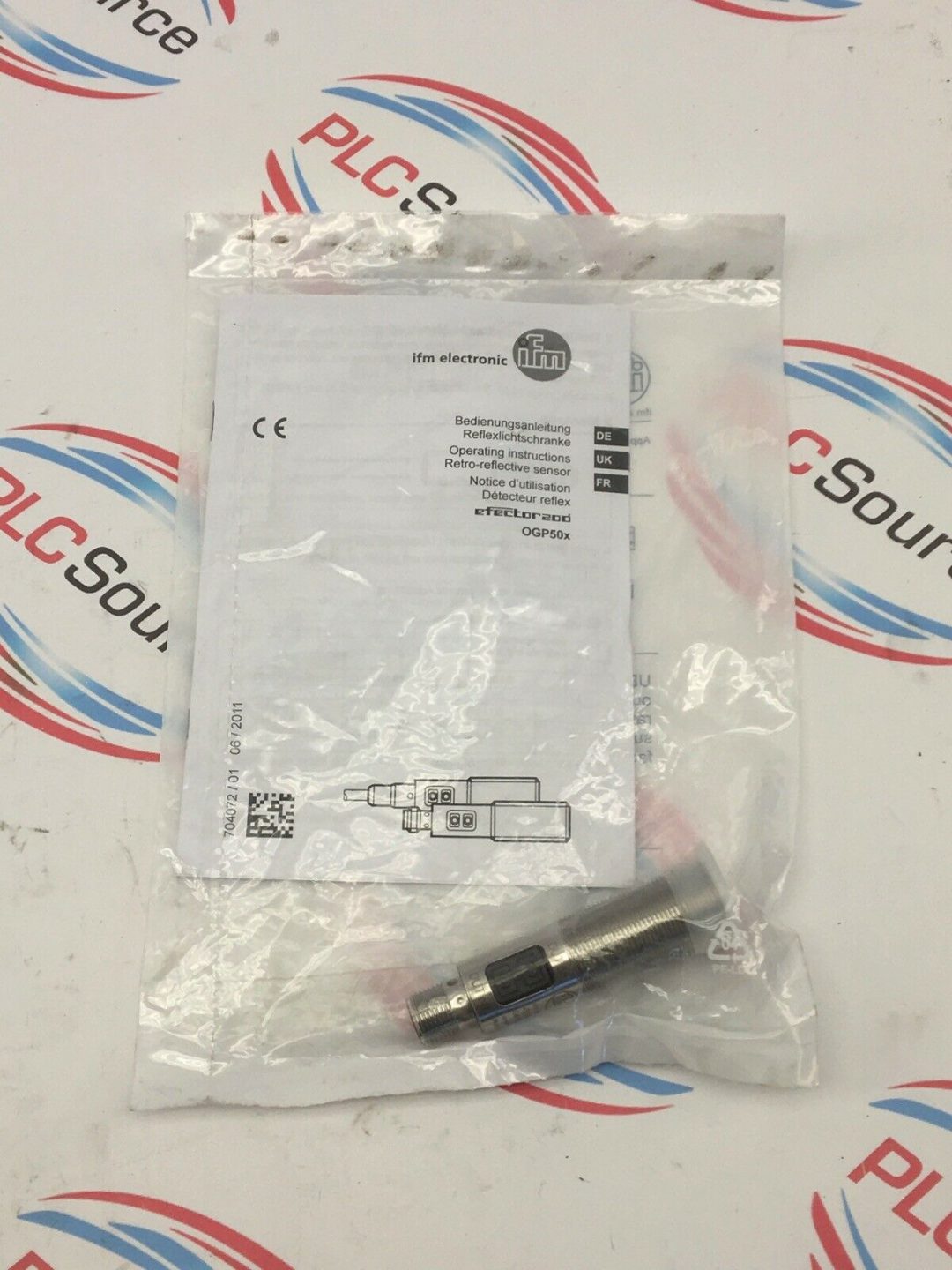 IFM OGP500 EFECTOR 200 RETRO-REFLECTIVE PHOTOELECTRIC SENSOR