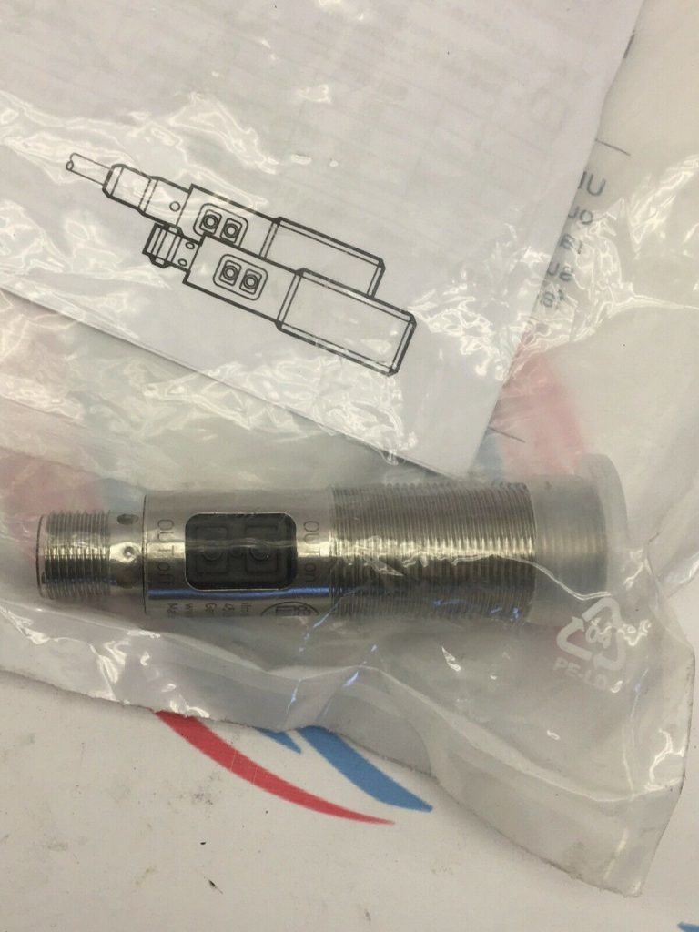 IFM OGP500 EFECTOR 200 RETRO-REFLECTIVE PHOTOELECTRIC SENSOR