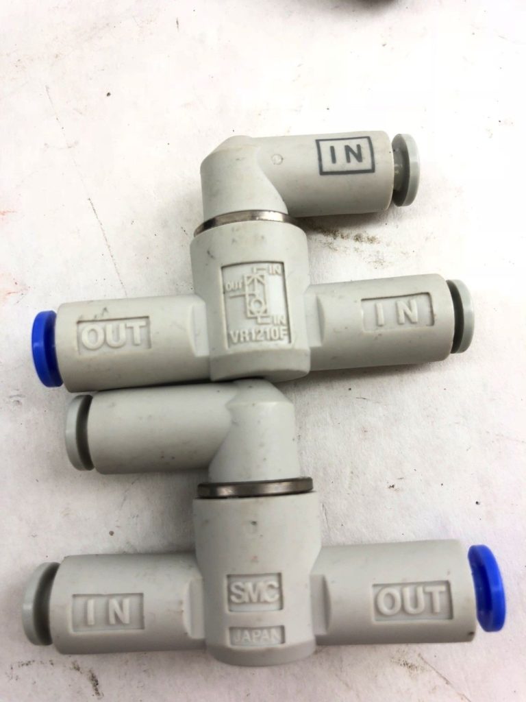 LOT OF 7 SMC VR1210F PNEUMATIC SHUTTLE CHECK VALVE 3 PORTS, (A844