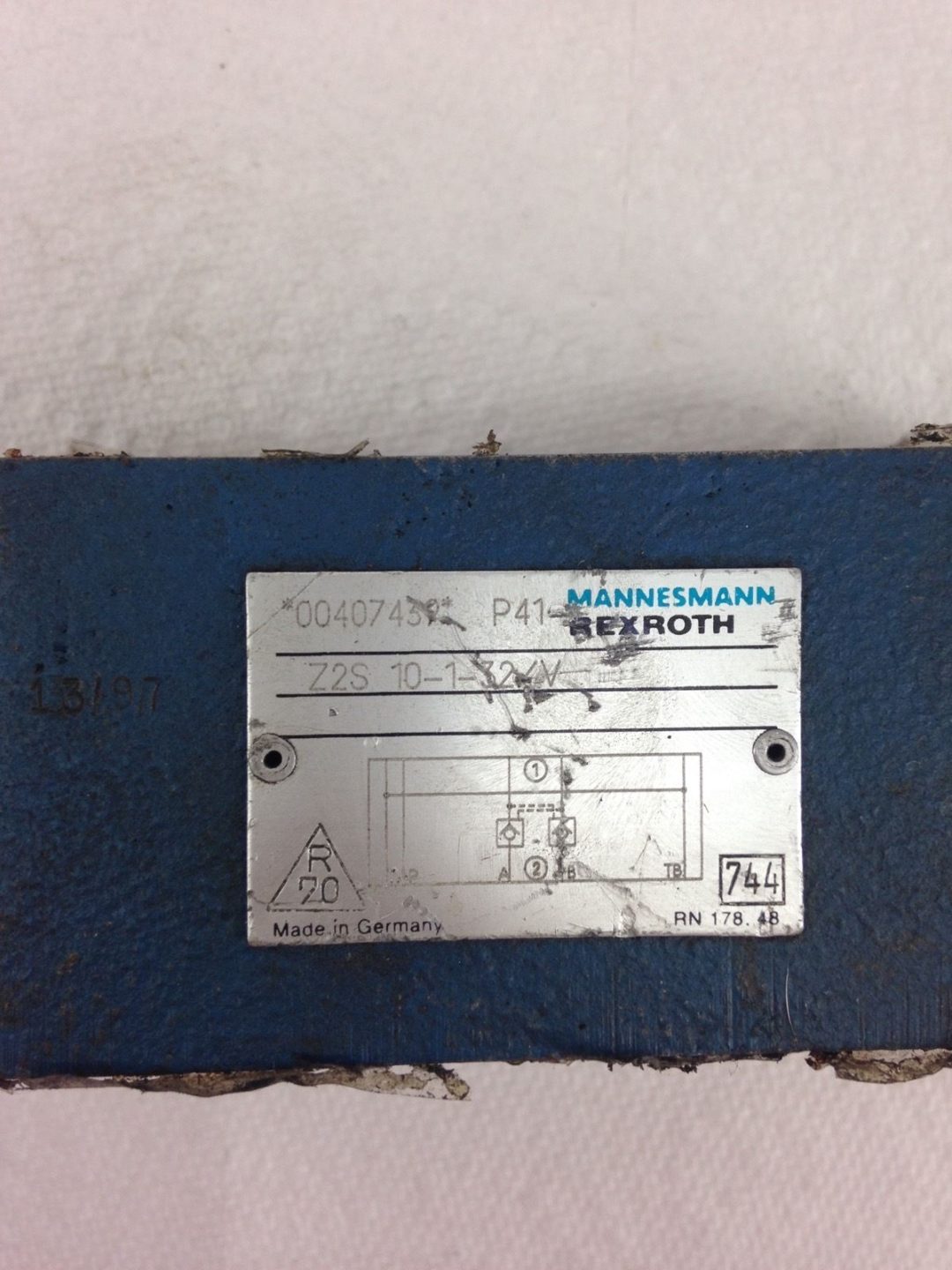 MANNESMANN REXROTH HYDRUALIC VALVE Z2S 10-1-32/V (A198)